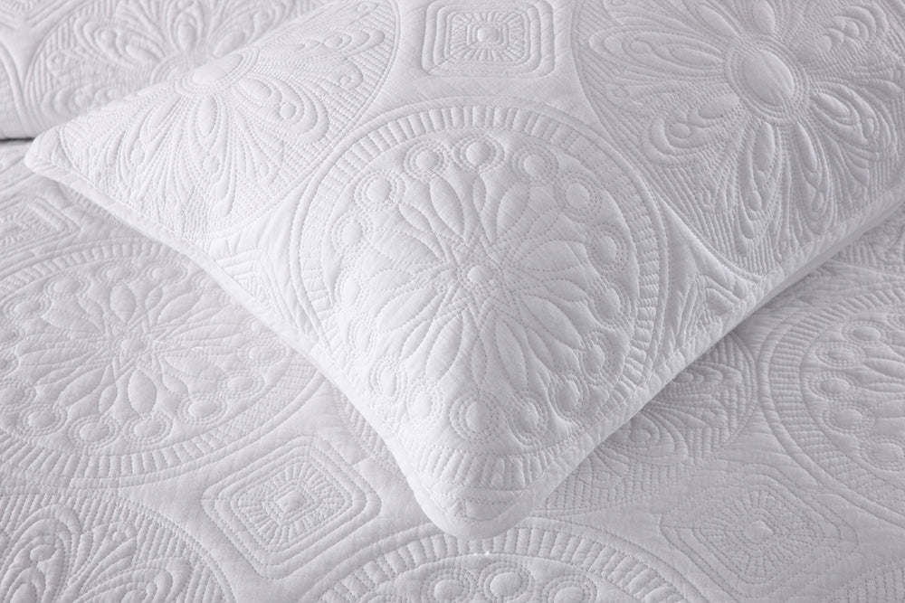 100% Cotton Coverlet Set - Circle White – coverlet heaven