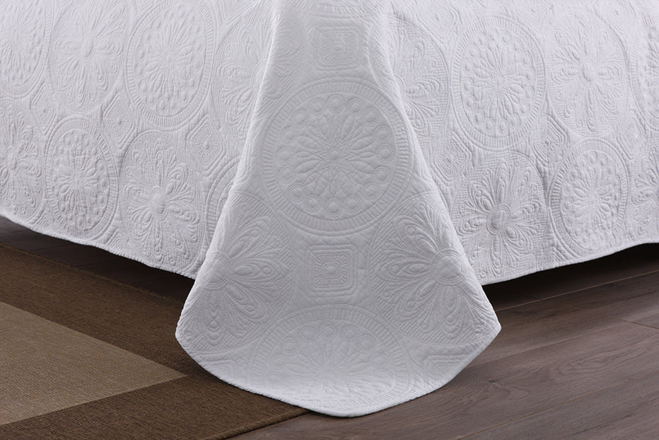 100% Cotton Coverlet Set - Circle White – coverlet heaven